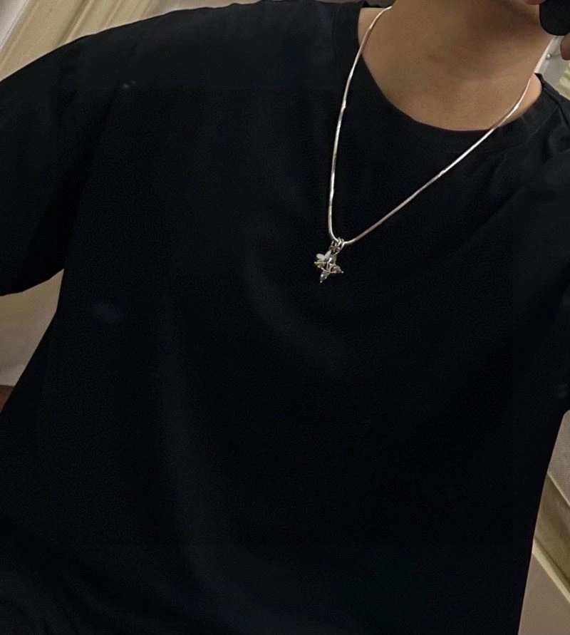 Perfect replica Louis Vuitton Necklaces
