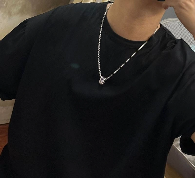 Original Louis Vuitton Necklaces