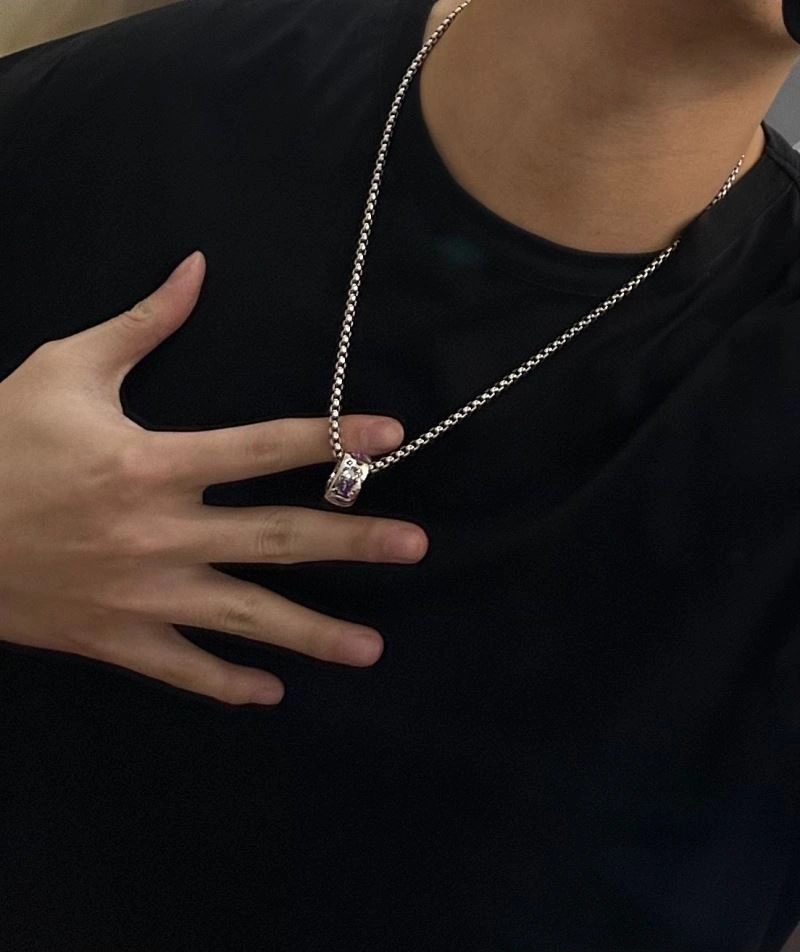 Original Louis Vuitton Necklaces