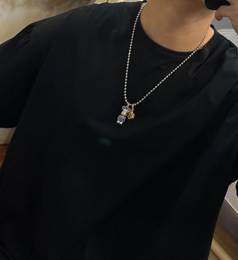 Precise copy Louis Vuitton Necklaces