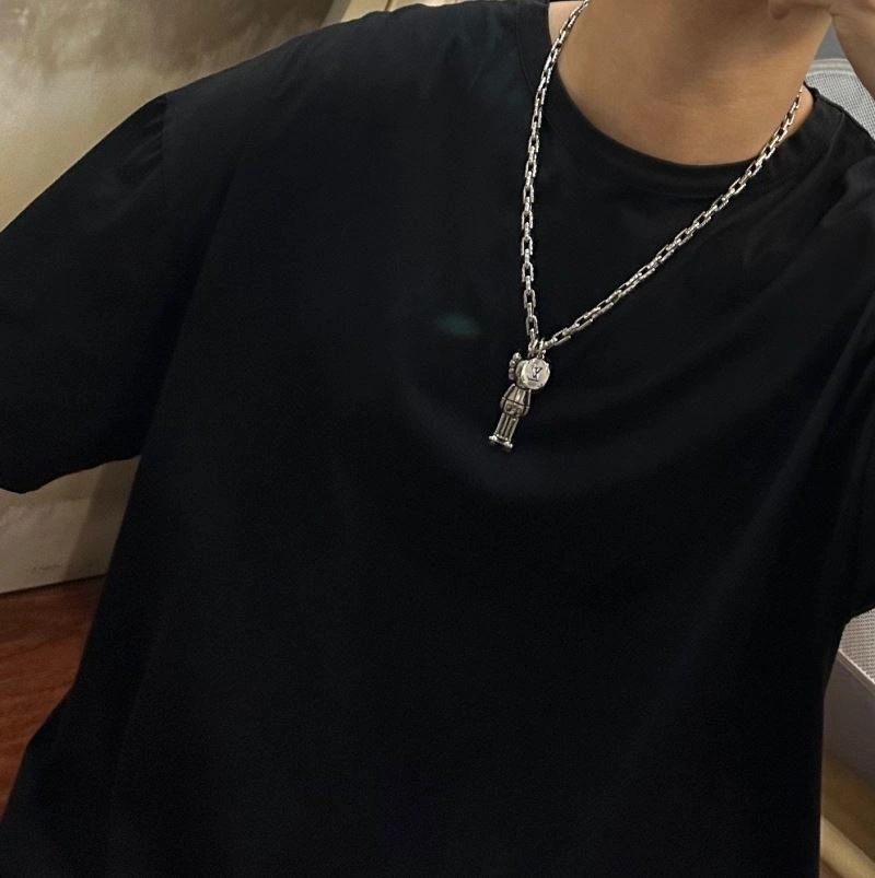 Low-cost Louis Vuitton Necklaces