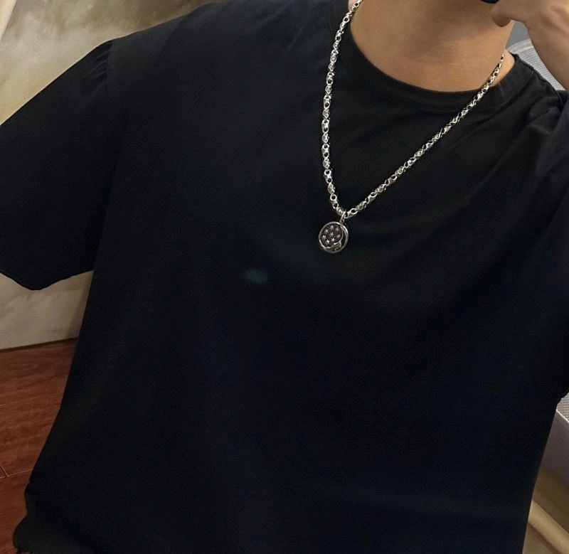 Reasonably priced Louis Vuitton Necklaces