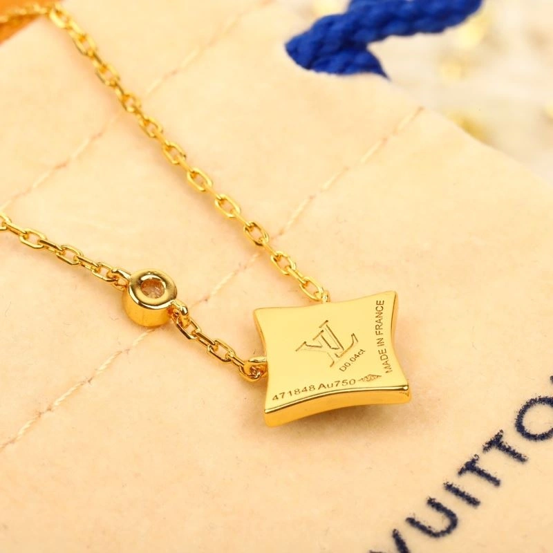 Top mirror Louis Vuitton Necklaces