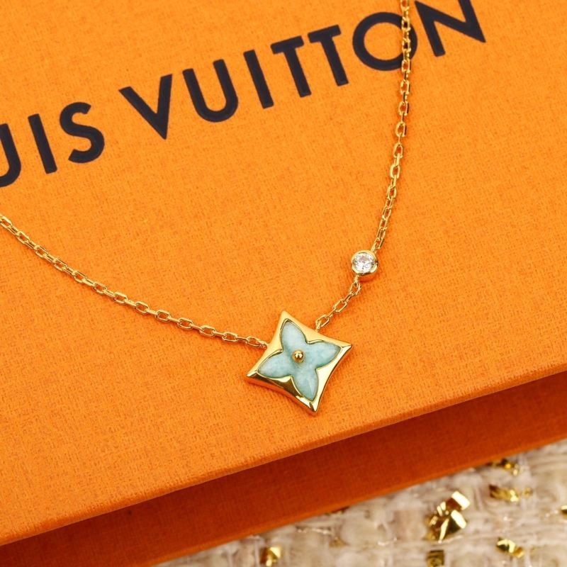 Top mirror Louis Vuitton Necklaces