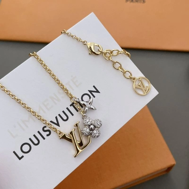 Brand-authenticated Louis Vuitton Necklaces