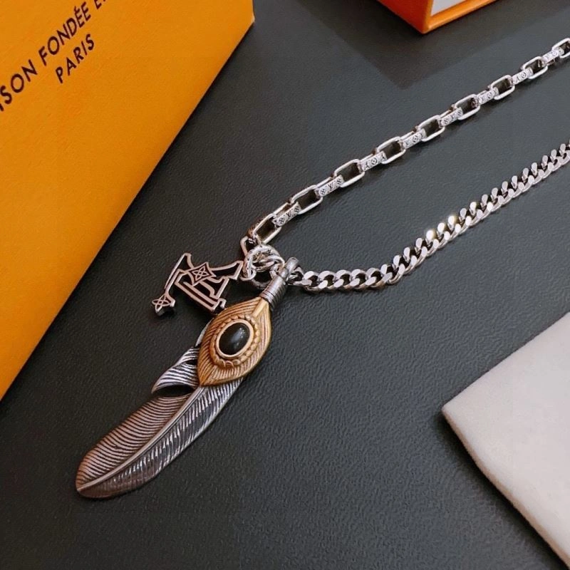 Value-priced Louis Vuitton Necklaces