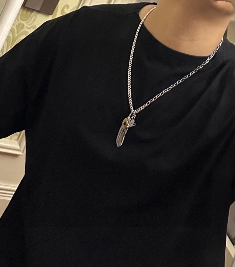 Value-priced Louis Vuitton Necklaces