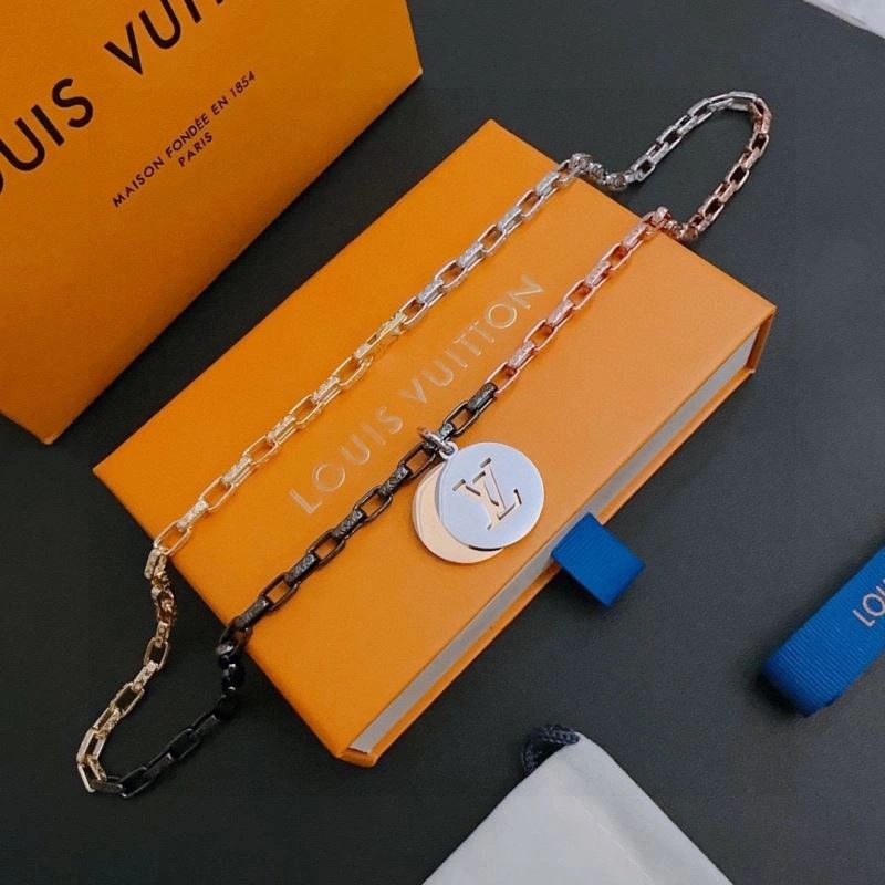 Mirror quality Louis Vuitton Necklaces