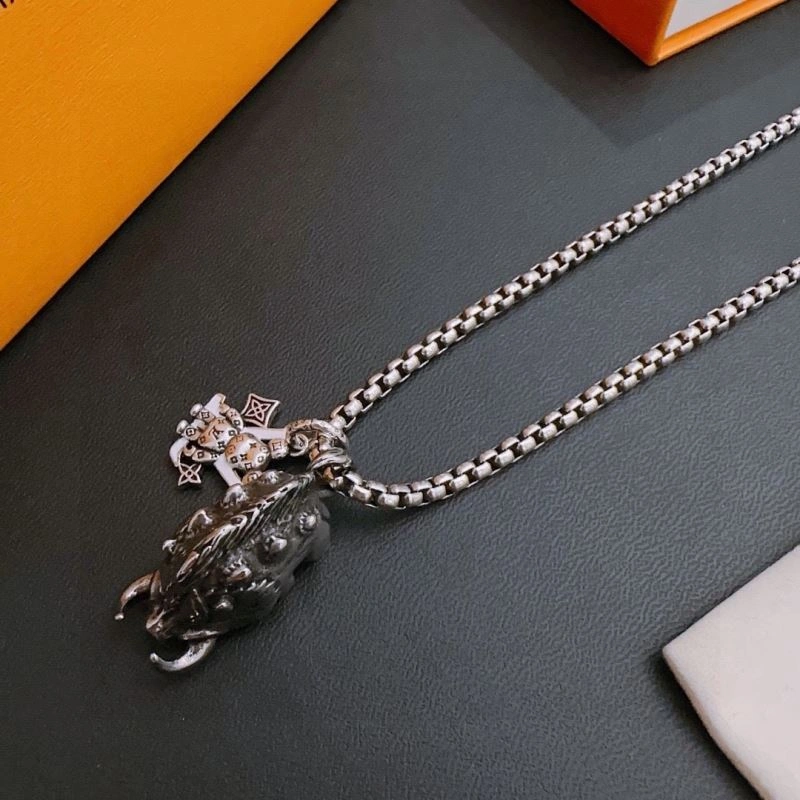 Inexpensive Louis Vuitton Necklaces