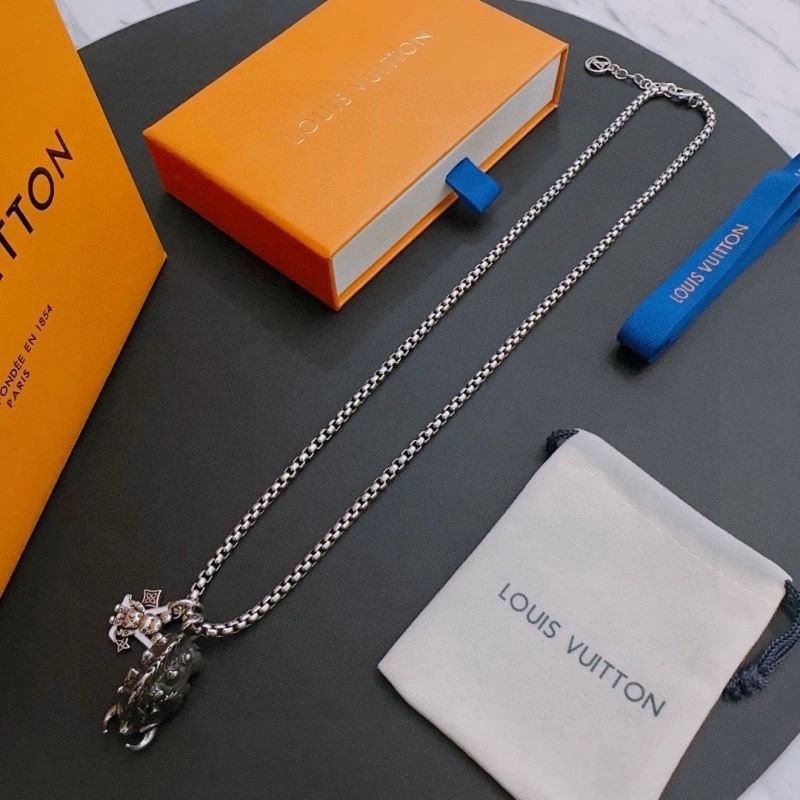Inexpensive Louis Vuitton Necklaces