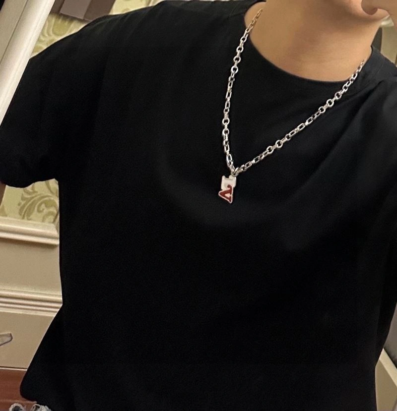 Indistinguishable Louis Vuitton Necklaces