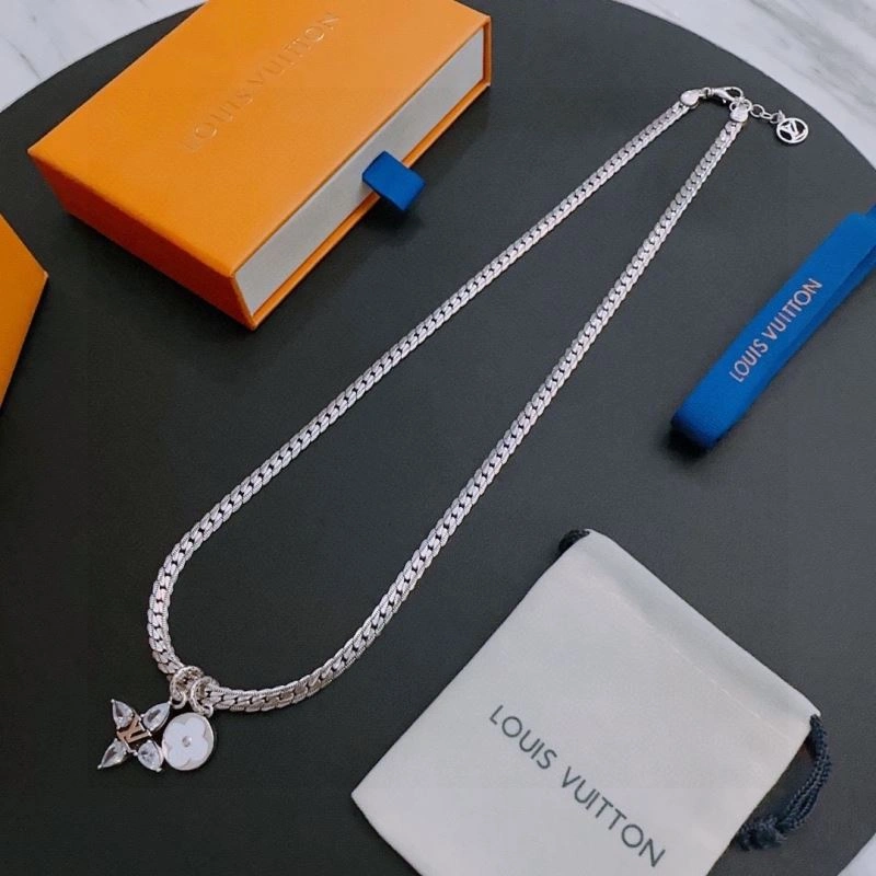 Brand-authenticated Louis Vuitton Necklaces