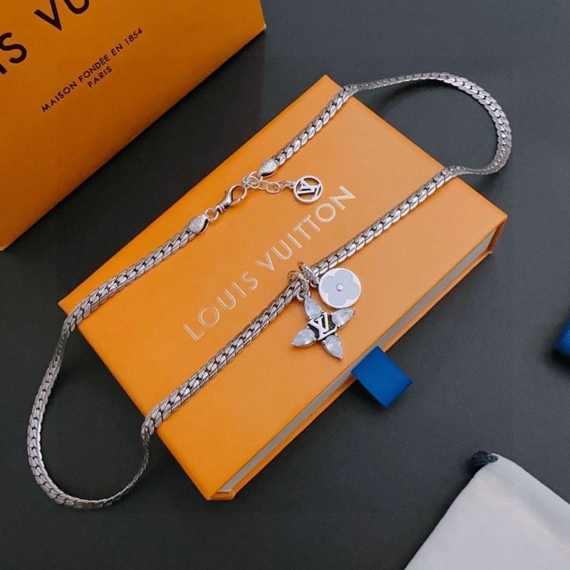 Brand-authenticated Louis Vuitton Necklaces