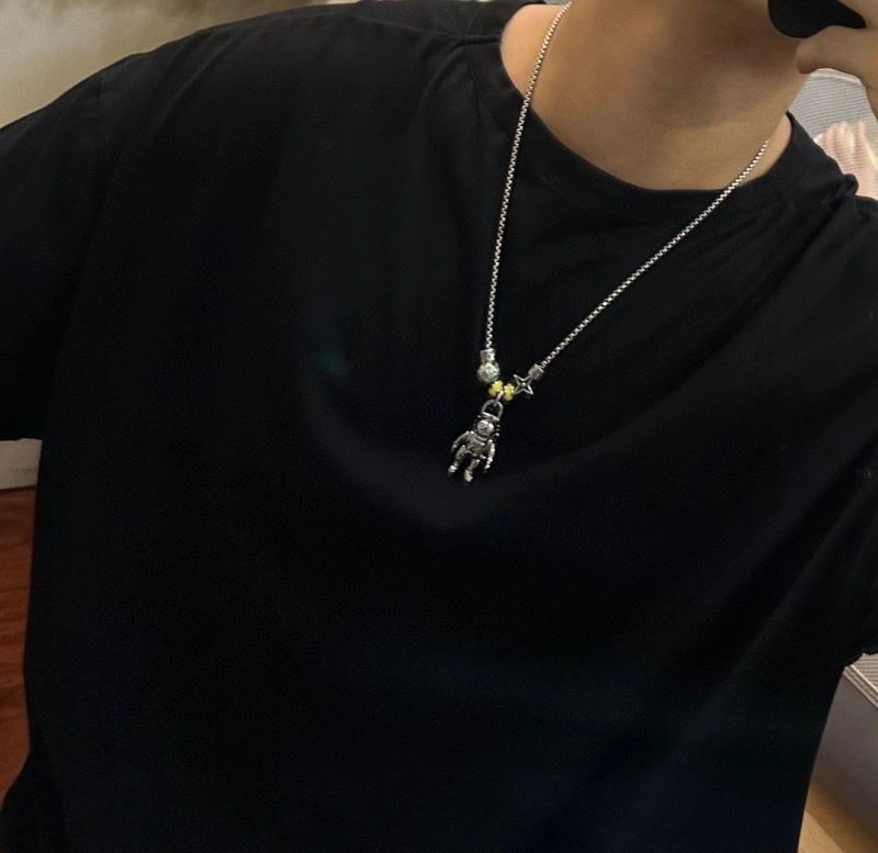 Official Louis Vuitton Necklaces