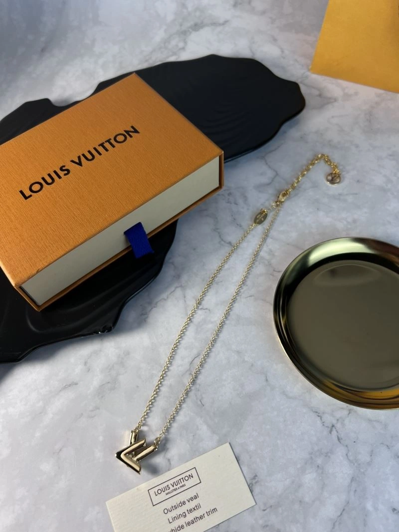 Mirror quality Louis Vuitton Necklaces