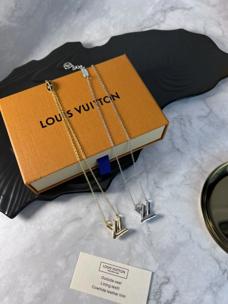 Mirror quality Louis Vuitton Necklaces