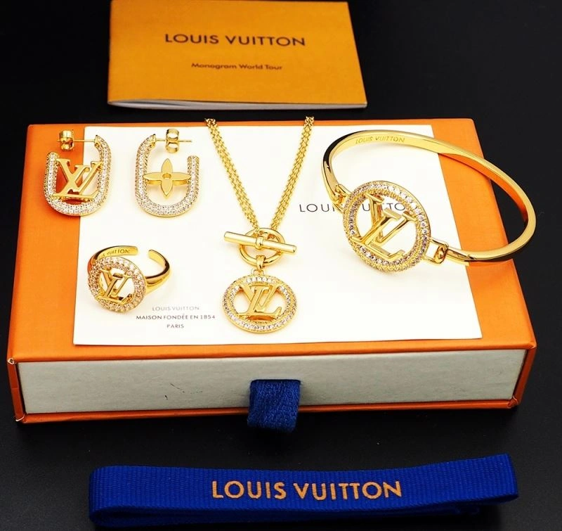 High fidelity Louis Vuitton Necklaces
