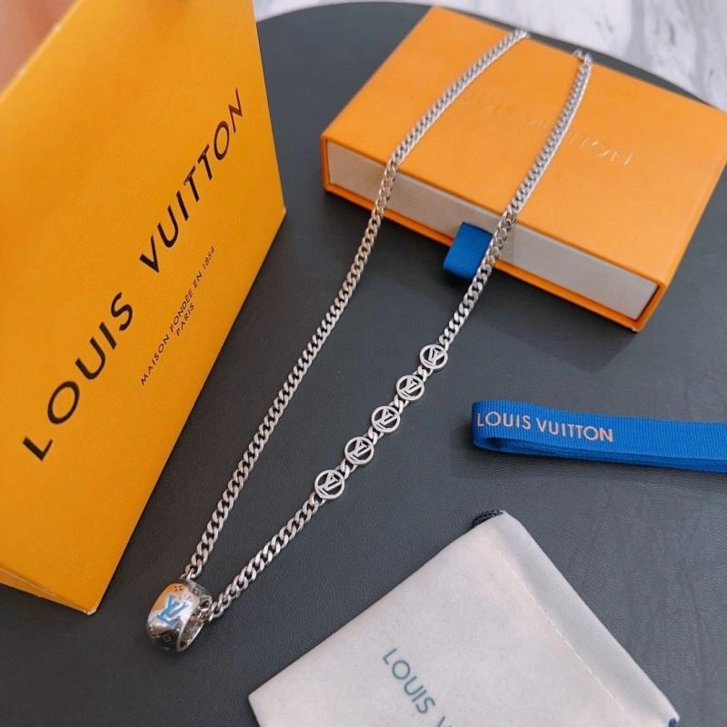 Official Louis Vuitton Necklaces