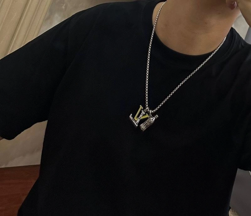 Affordable Louis Vuitton Necklaces