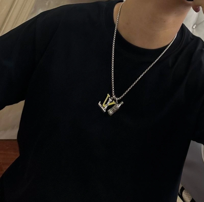 Affordable Louis Vuitton Necklaces