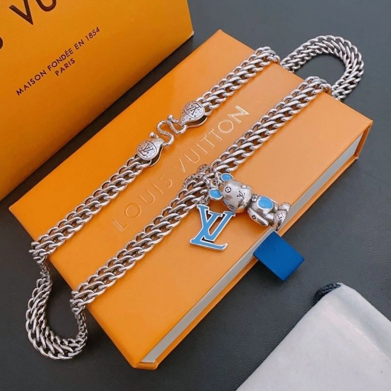 Low-cost Louis Vuitton Necklaces