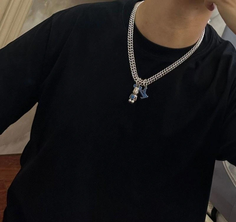 Low-cost Louis Vuitton Necklaces