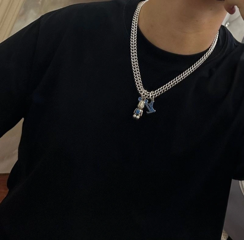 Low-cost Louis Vuitton Necklaces