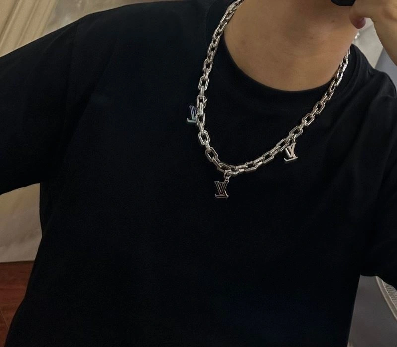 Affordable Louis Vuitton Necklaces