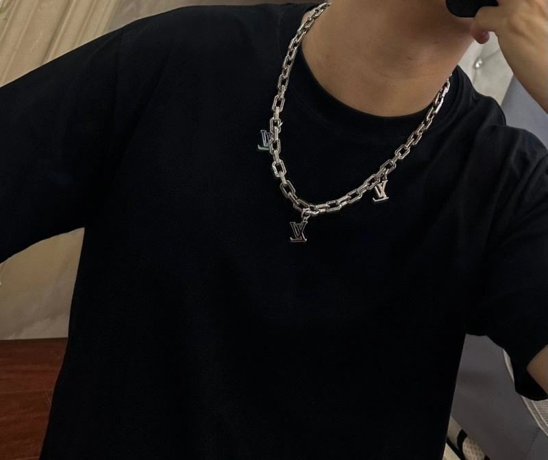 Affordable Louis Vuitton Necklaces