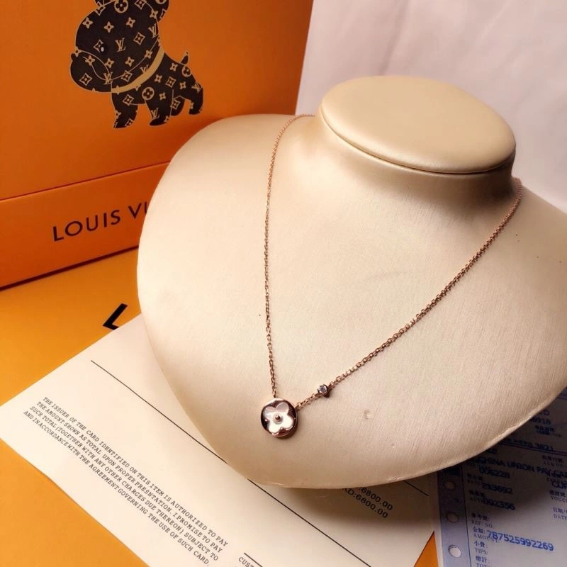 Inexpensive Louis Vuitton Necklaces