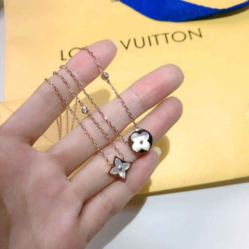 Inexpensive Louis Vuitton Necklaces