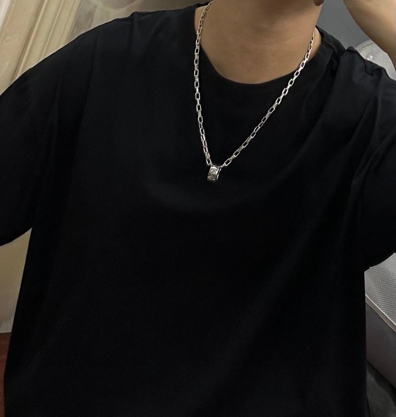 Original Louis Vuitton Necklaces