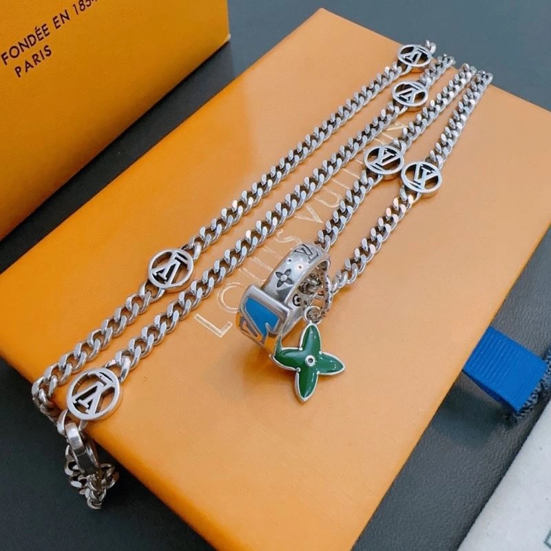 Top match Louis Vuitton Necklaces