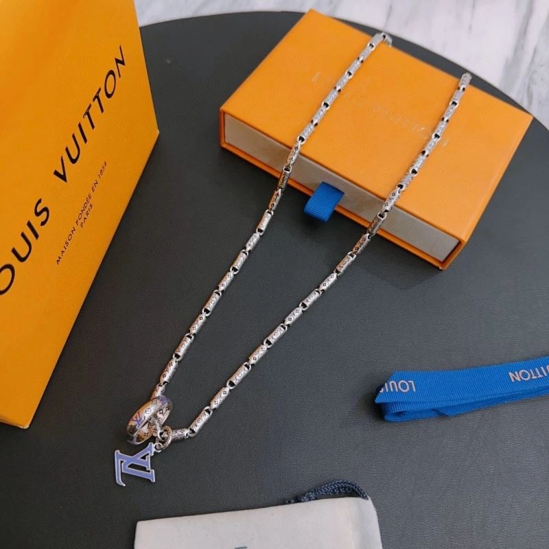 Inexpensive Louis Vuitton Necklaces