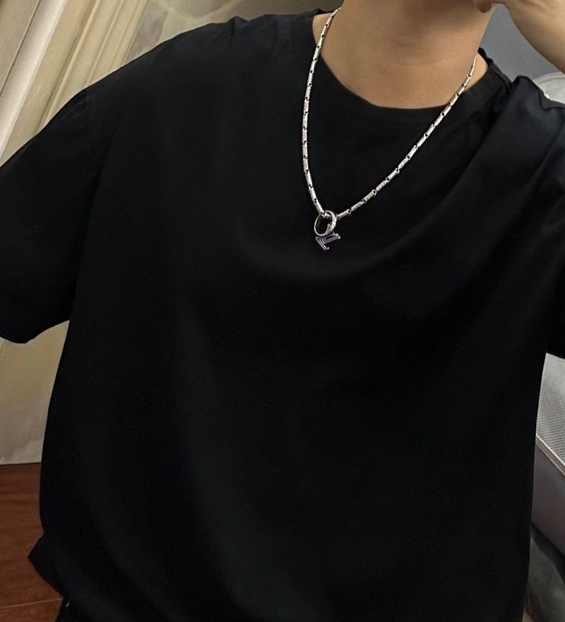 Inexpensive Louis Vuitton Necklaces