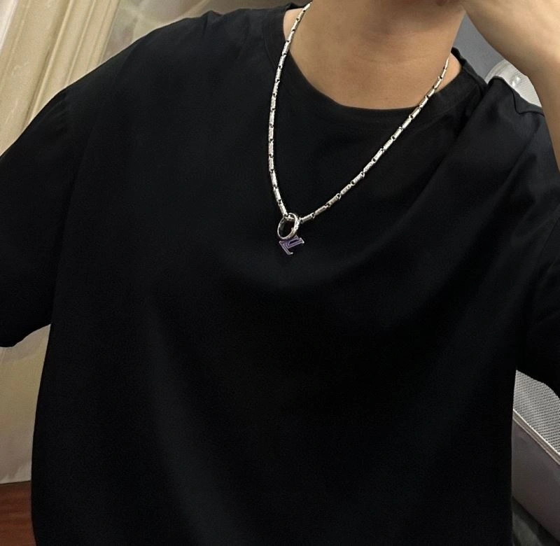 Inexpensive Louis Vuitton Necklaces
