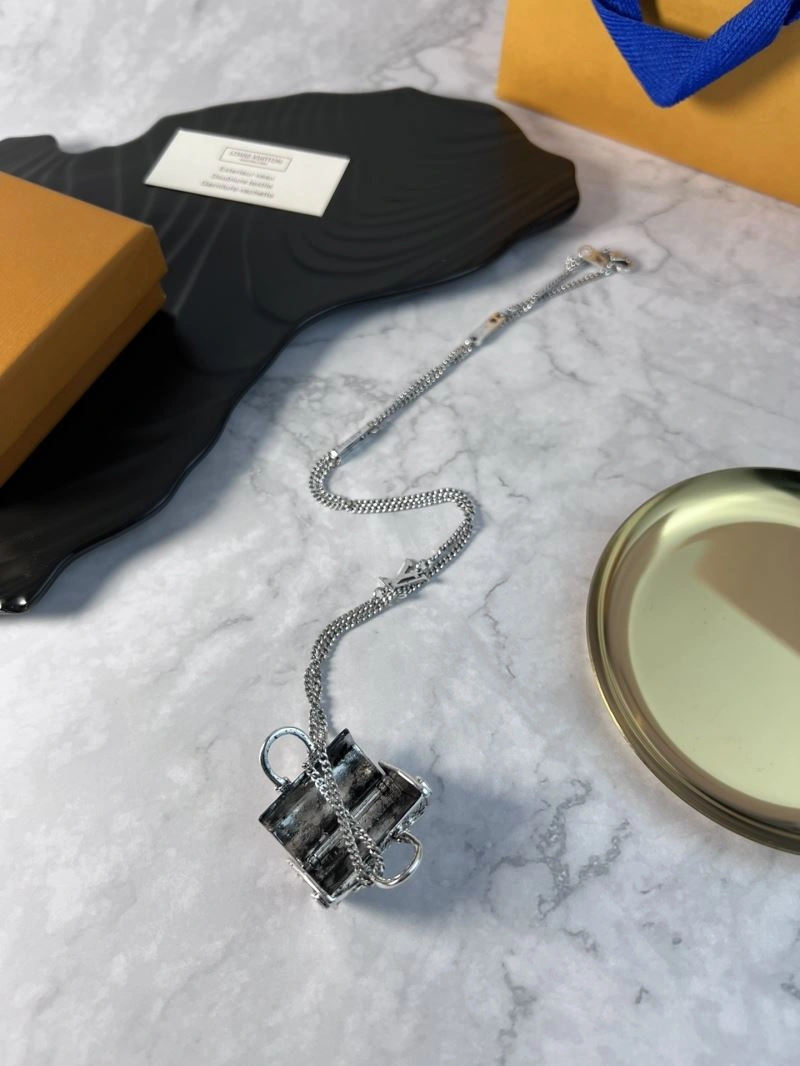 Legit Louis Vuitton Necklaces