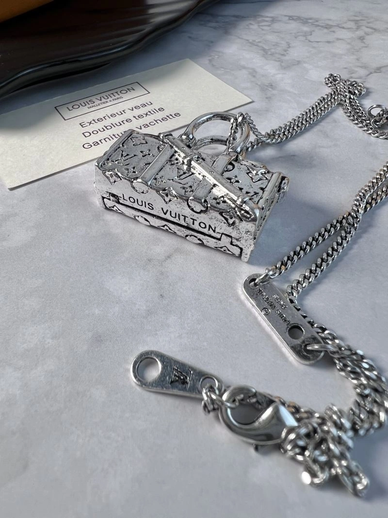 Legit Louis Vuitton Necklaces