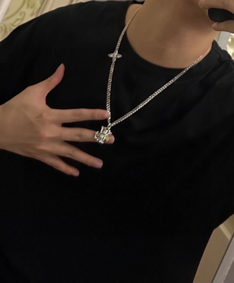Reasonably priced Louis Vuitton Necklaces