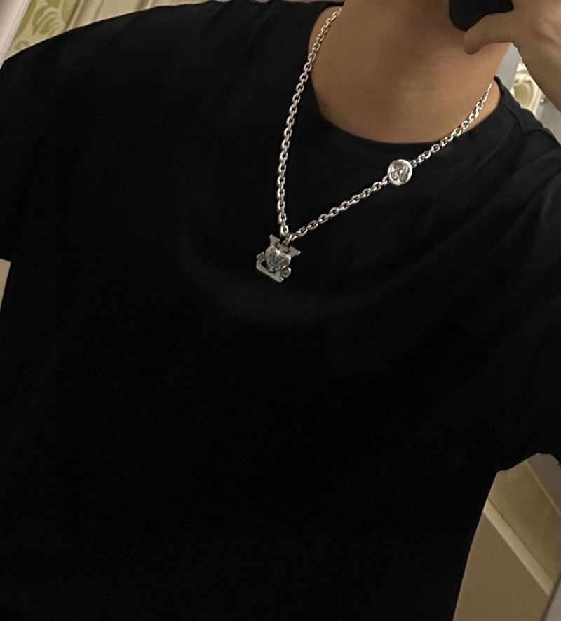 Original Louis Vuitton Necklaces