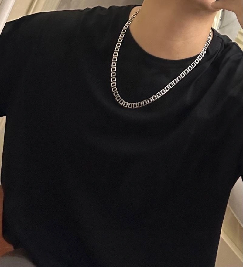 High accuracy Louis Vuitton Necklaces