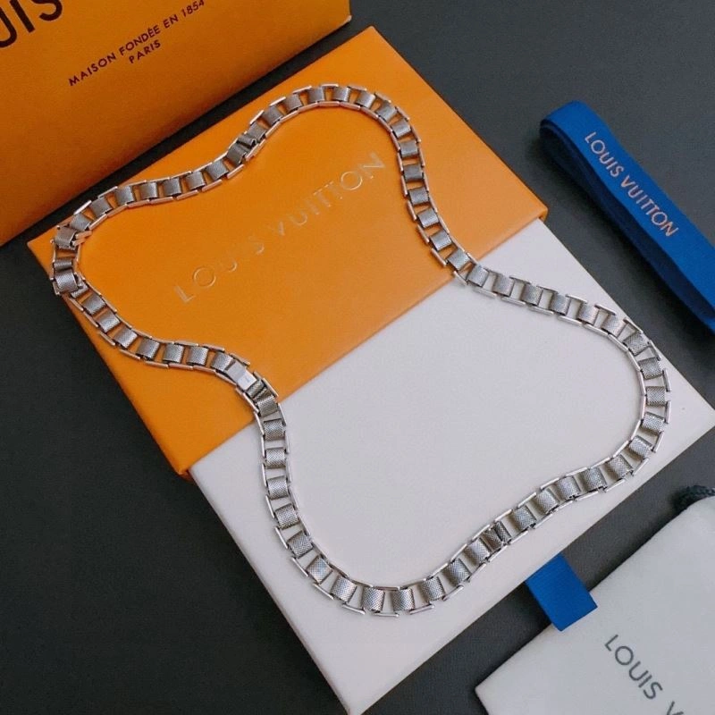 High accuracy Louis Vuitton Necklaces