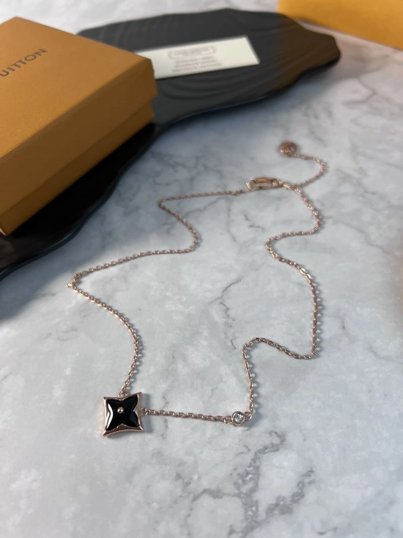 Discounted Louis Vuitton Necklaces