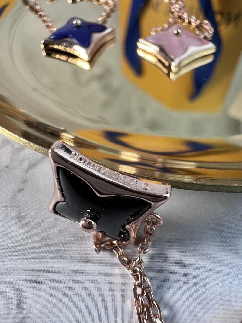 Discounted Louis Vuitton Necklaces