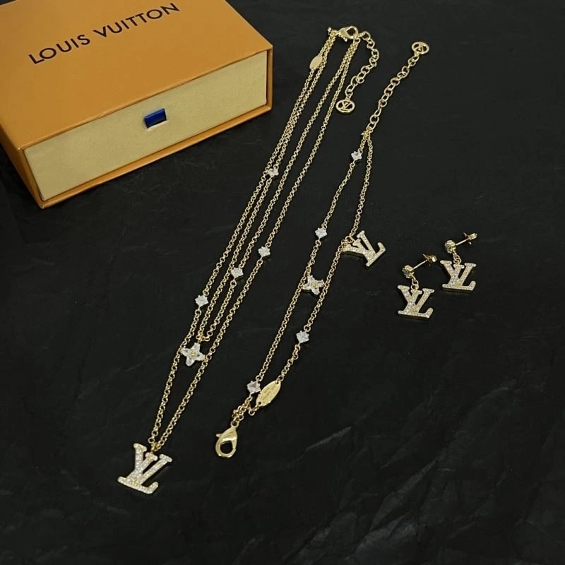 Legit Louis Vuitton Necklaces