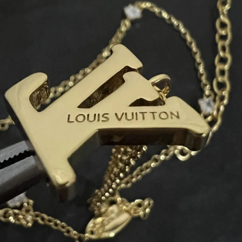 Legit Louis Vuitton Necklaces