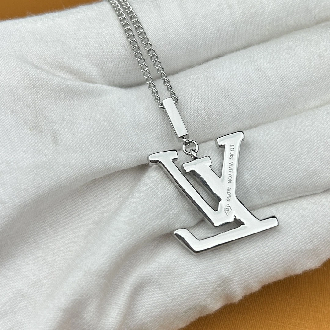 Exact replica Louis Vuitton Necklaces