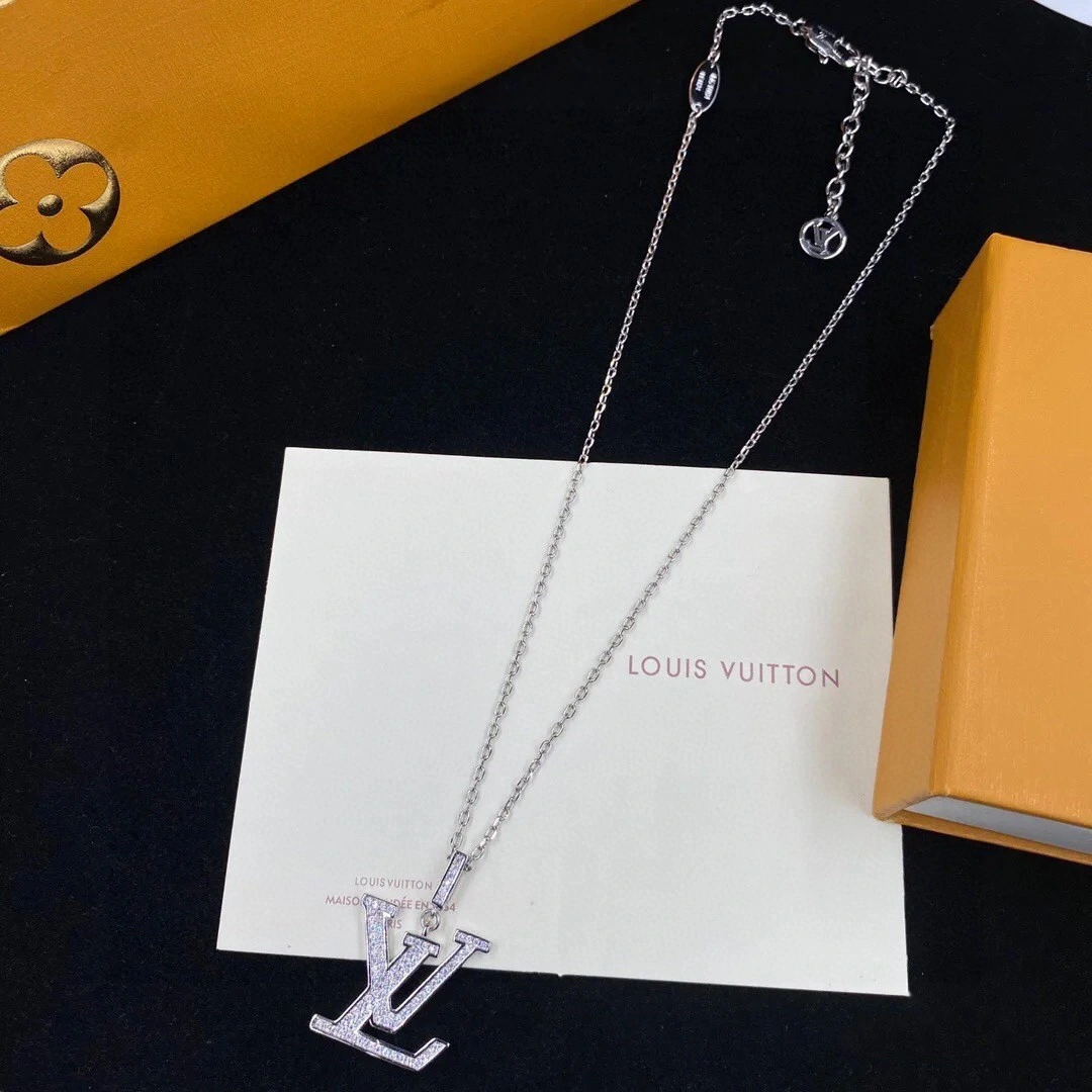 Exact replica Louis Vuitton Necklaces