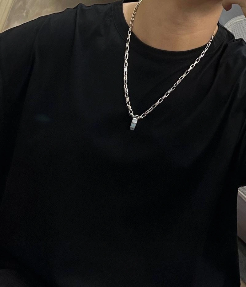 Original Louis Vuitton Necklaces
