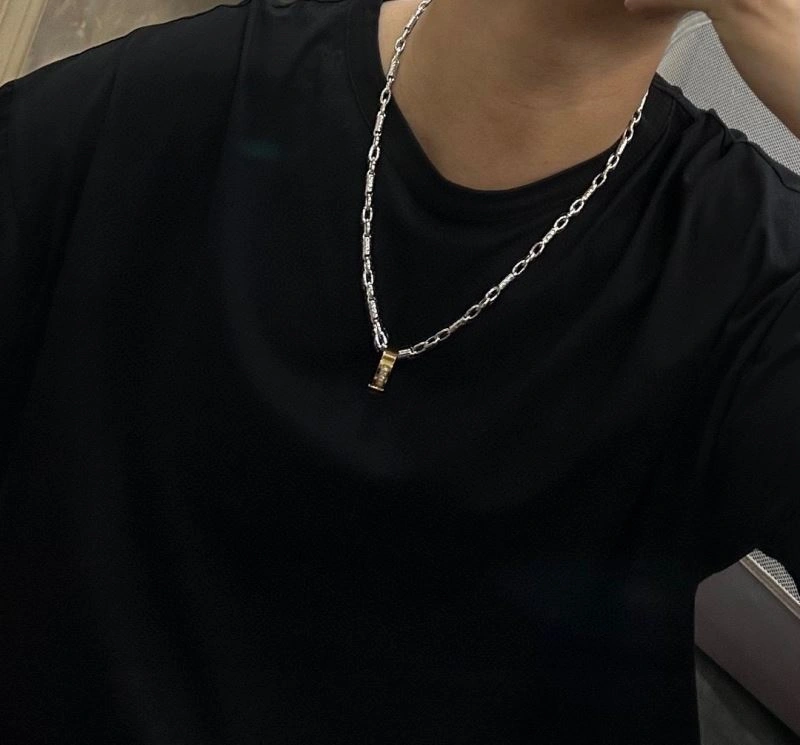 Indistinguishable Louis Vuitton Necklaces